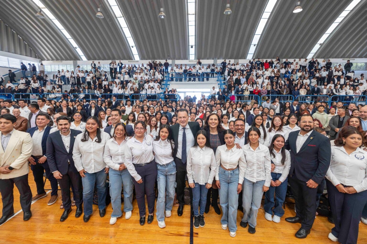 Destaca Gobernador aportación educativa de la CBENEQ en su 140 ...